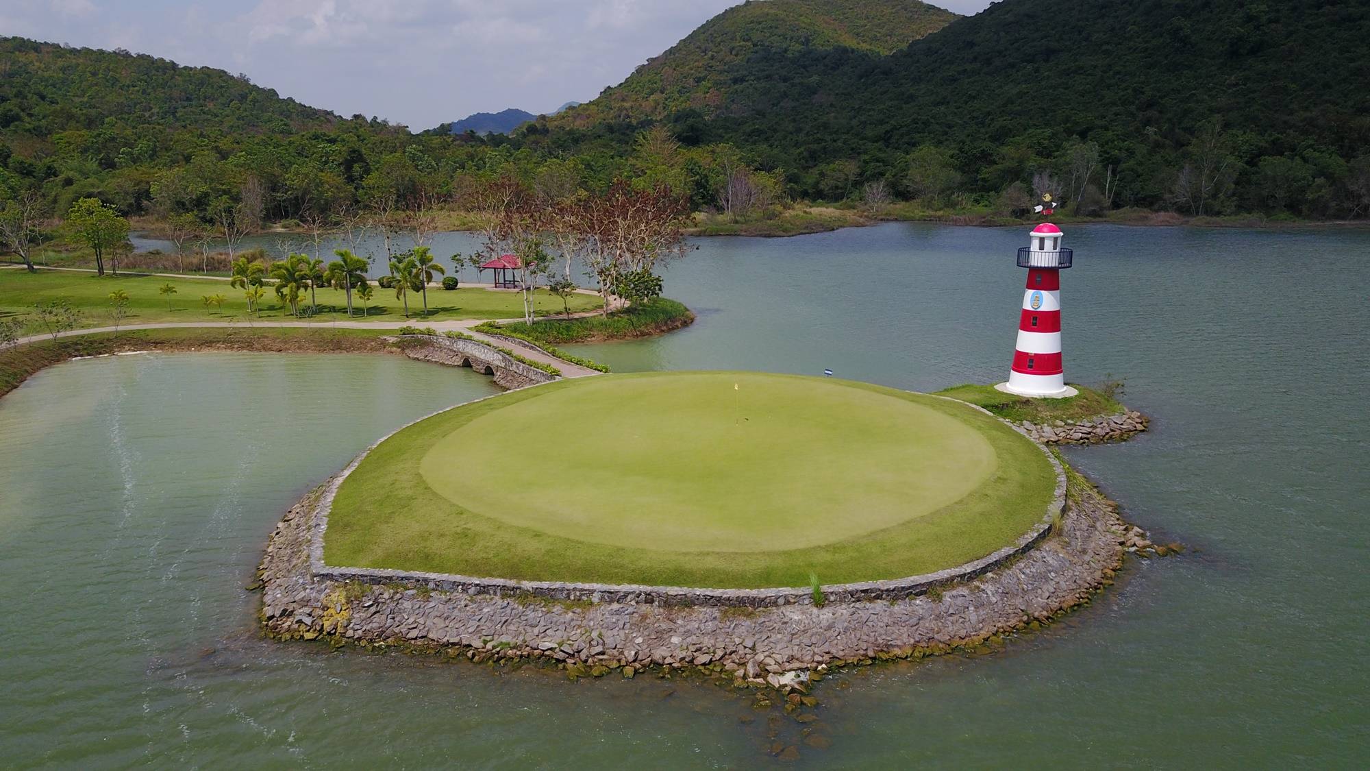 Plutaluang Thai Navy Golf Course | สนามกอล์ฟ สนามกอล์ฟพลูตาหลวง ...